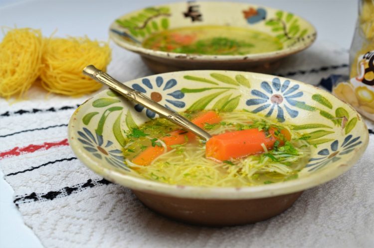 Supa de gaina cu fidea - Retete culinare by Teo's Kitchen