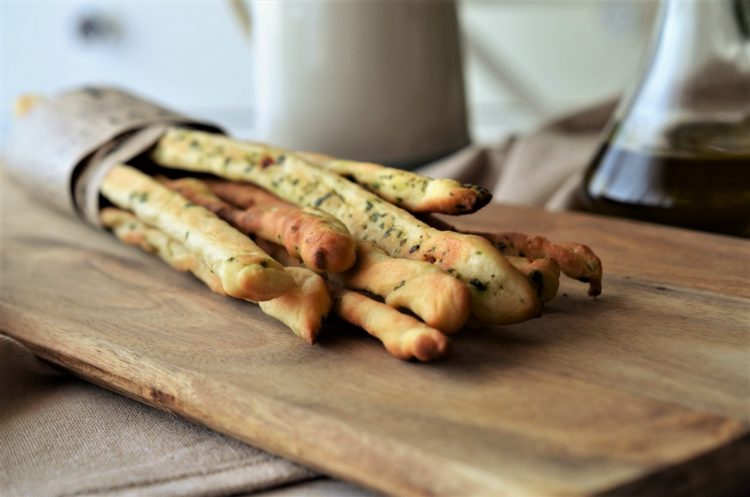 Grisine facute in casa - Retete culinare by Teo's Kitchen