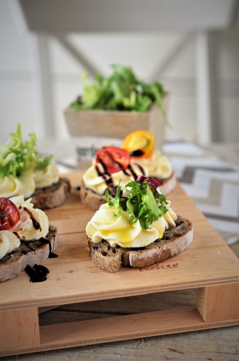 6 retete de sandwich la Sandvis Fest 2017 - Retete culinare by Teo's ...