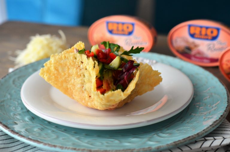 Cosulete de parmesan cu pate si legume - Retete culinare by Teo's Kitchen