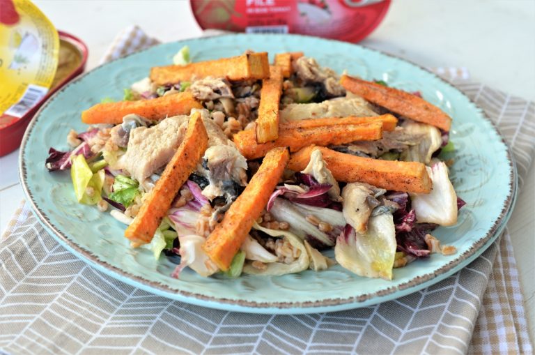 Salata cu macrou, grau si cartofi dulci - Retete culinare by Teo's Kitchen