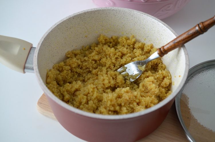 Salata cu quinoa - Retete culinare by Teo's Kitchen