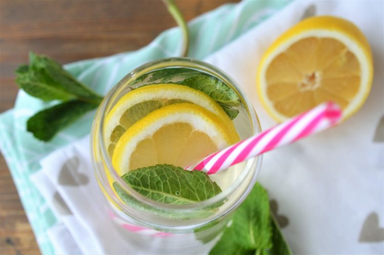 Sirop de menta facut in casa - Retete culinare by Teo's Kitchen