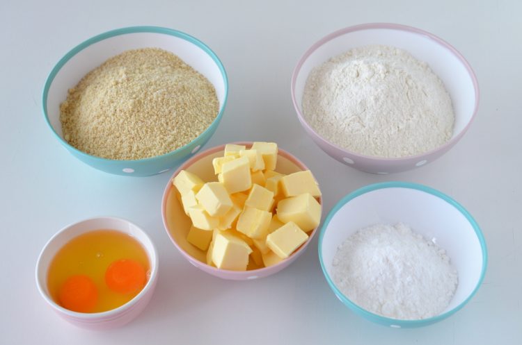 Tort Cifre - Tort aniversar - Retete culinare by Teo's Kitchen