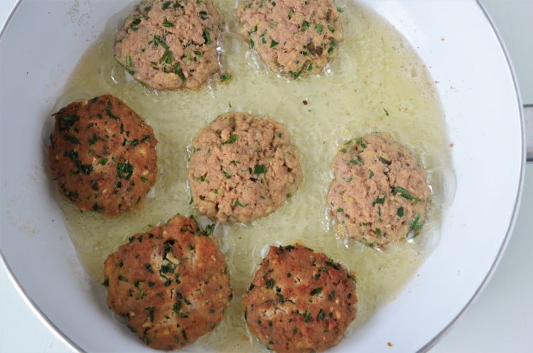 Chiftelute de ton - Retete culinare by Teo's Kitchen