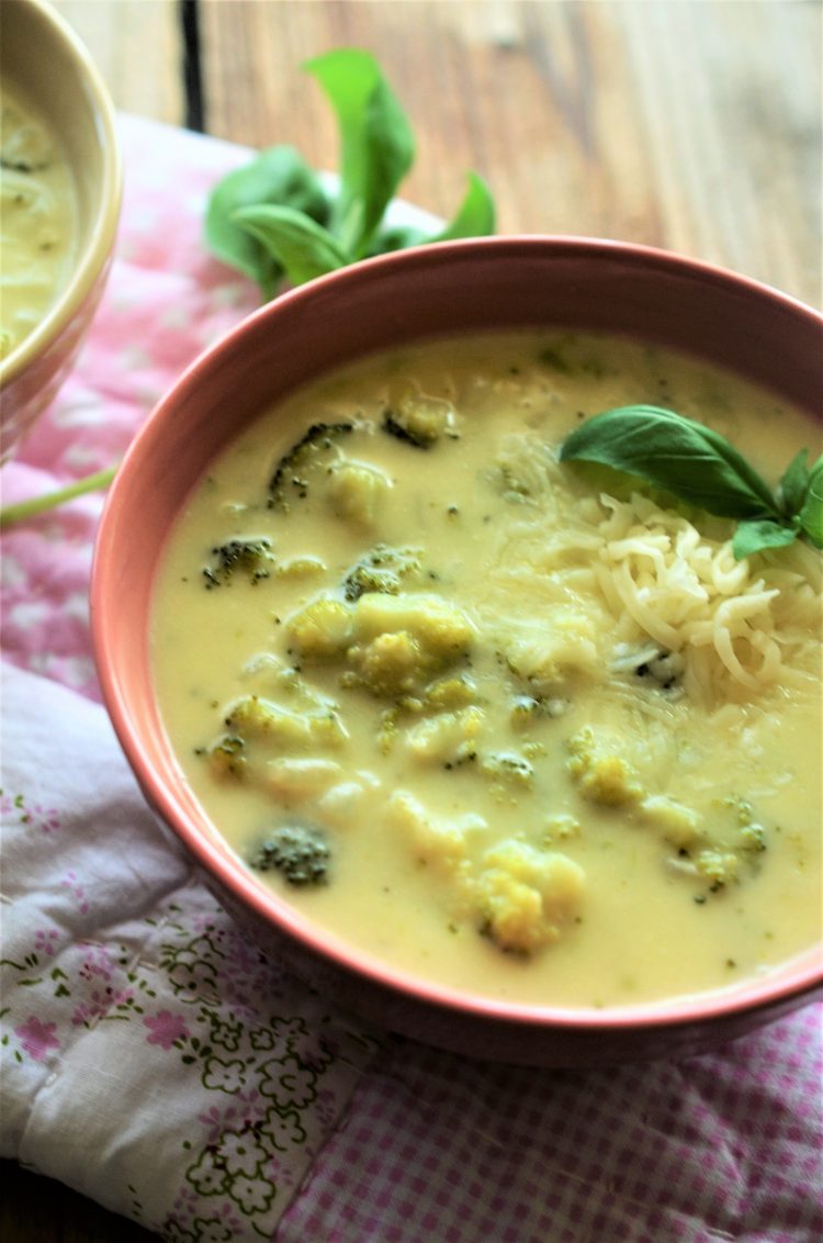 Supa de broccoli cu cascaval - Retete culinare by Teo's Kitchen